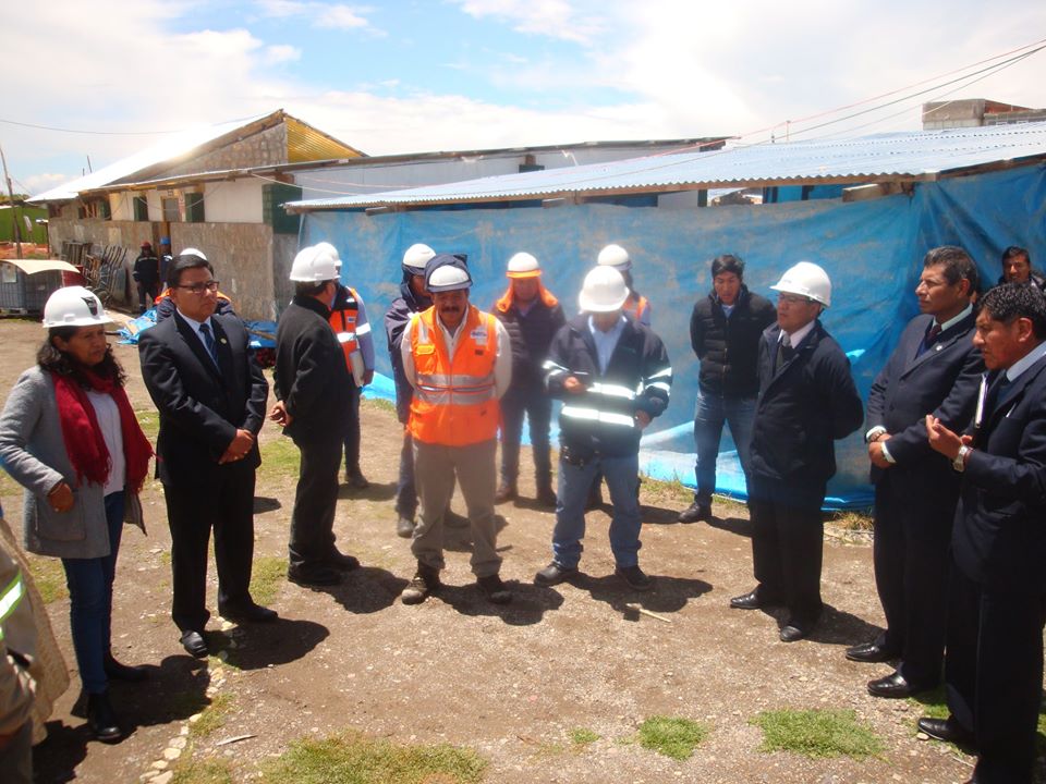 Director Regional De Salud Puno VisitÓ La Obra De ConstrucciÓn Del